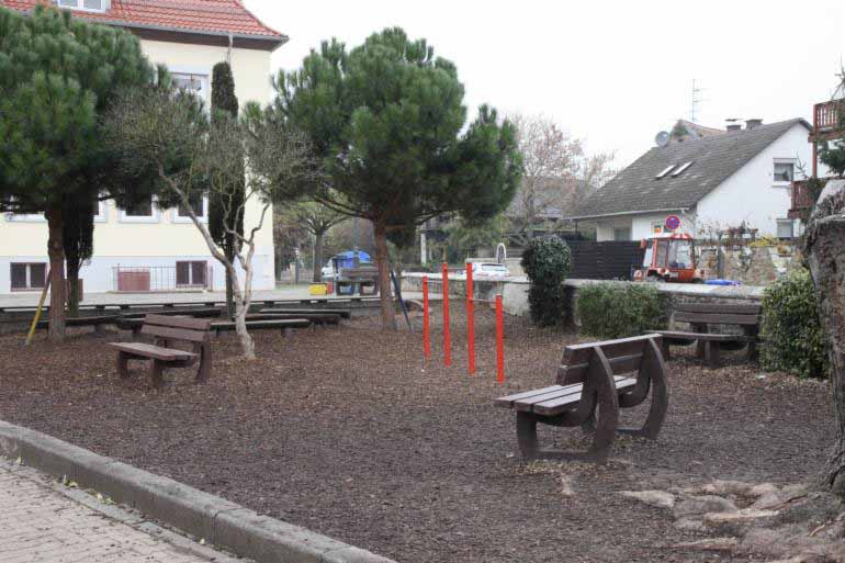 Schule außen – Grundschule